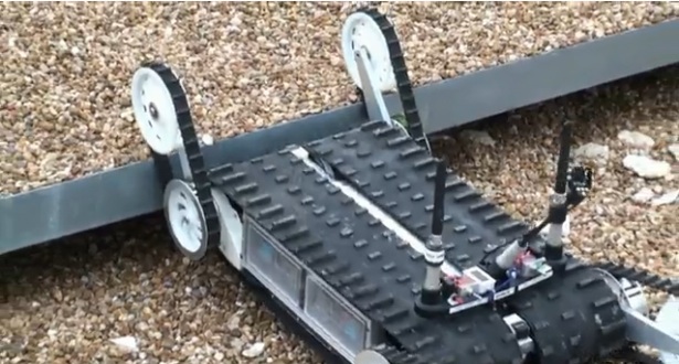 Japón: Utilizarán robots para buscar sobrevivientes | ElGeek